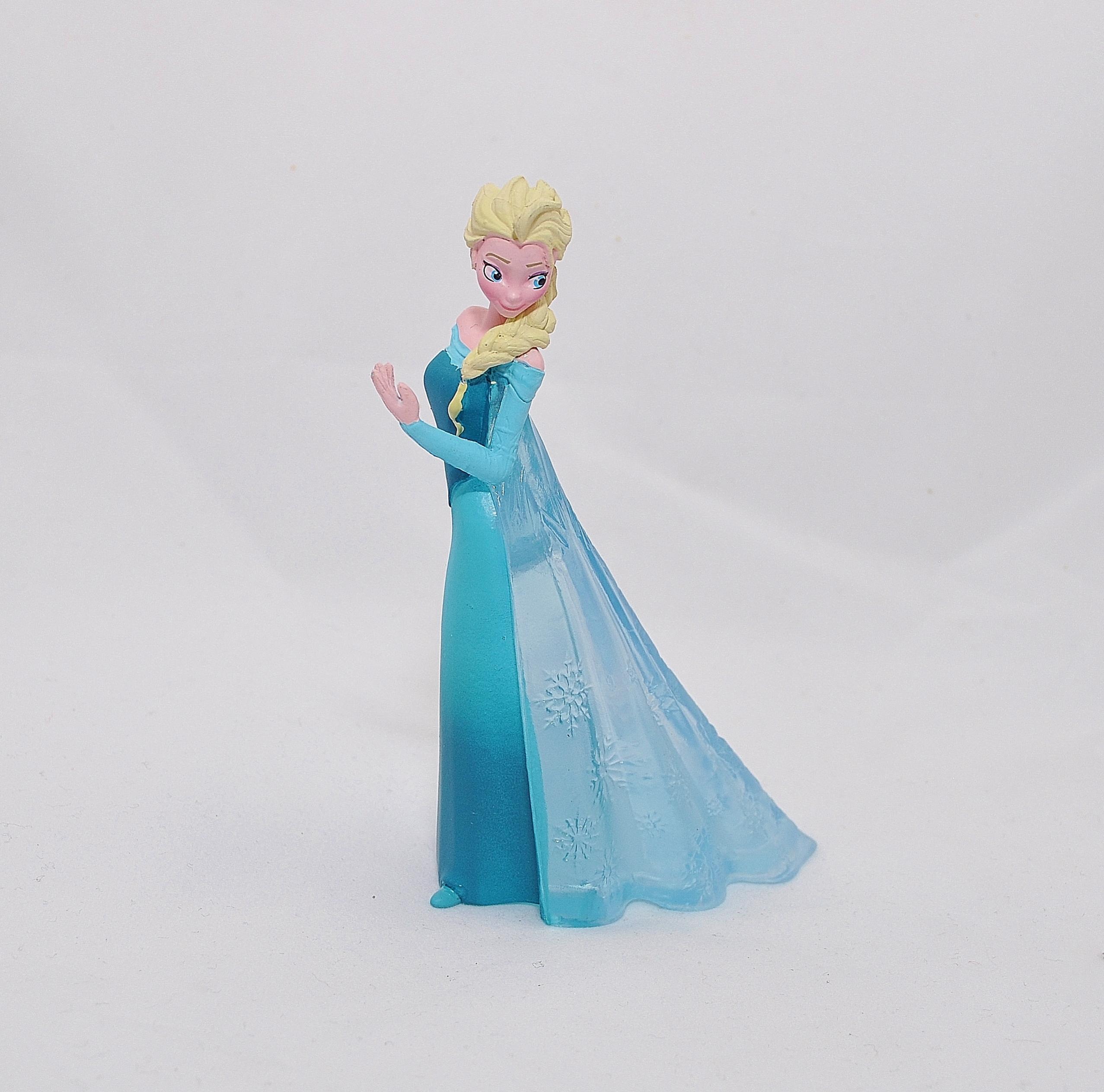 Frozen Elsa (Blue) Figurine | Sugar & Ice